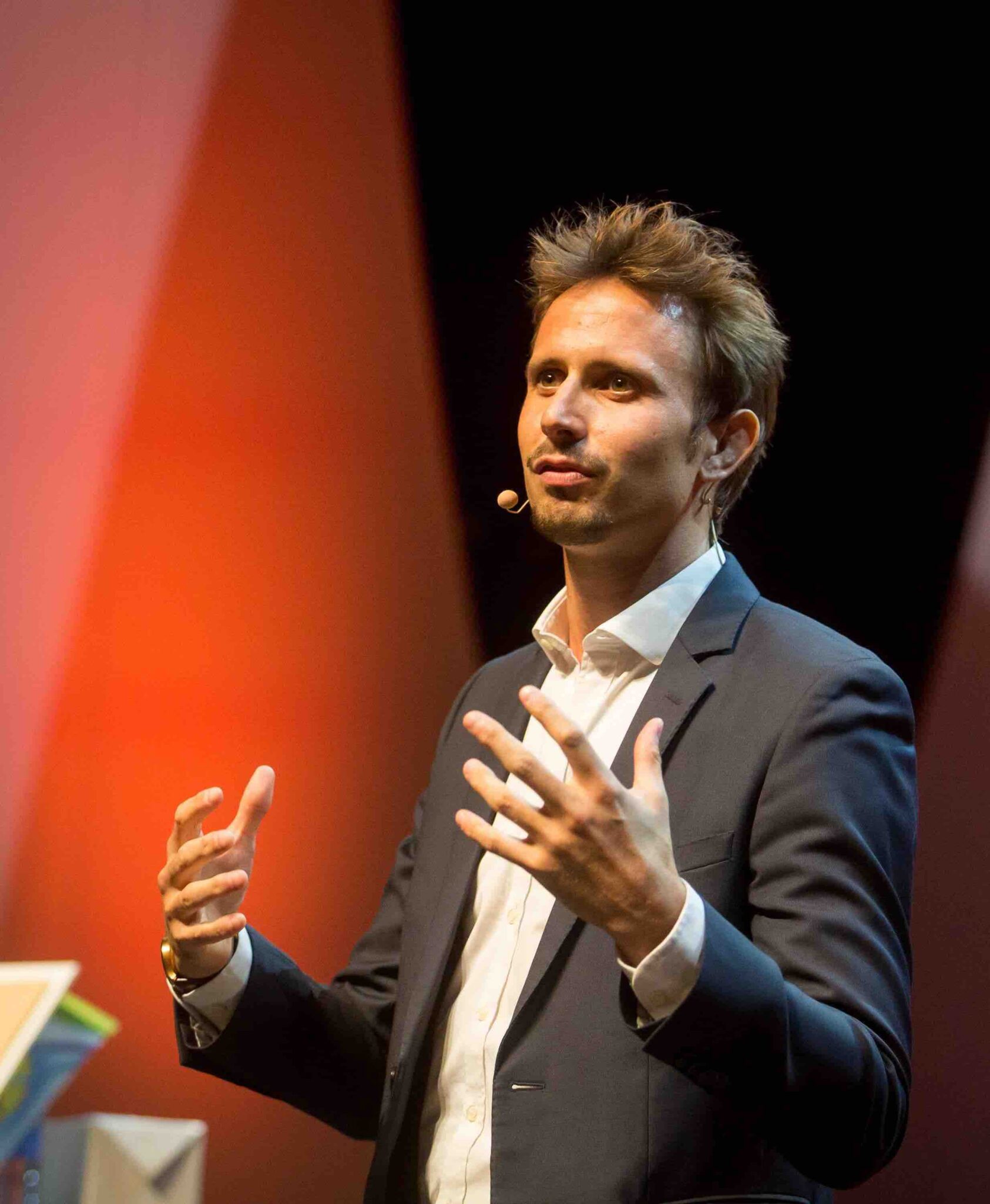 Top Creativity Speaker for Companies | BUTZI